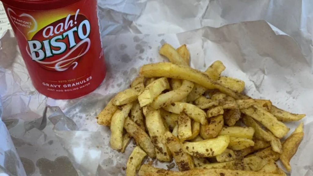 Fast-food fan goes viral as 'vile' fish and chippy tea hack branded ...